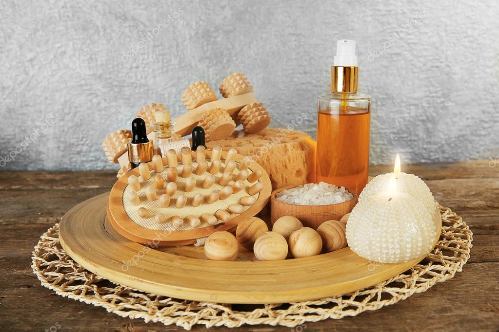 Natural bath tools Stock Photo by ©belchonock 105171708