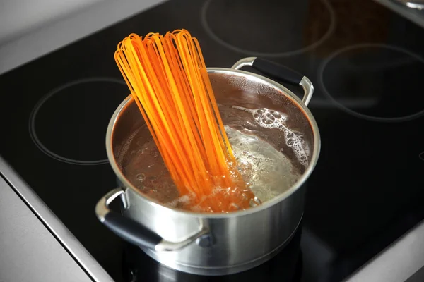 Boiling pasta Stock Photos, Royalty Free Boiling pasta Images ...