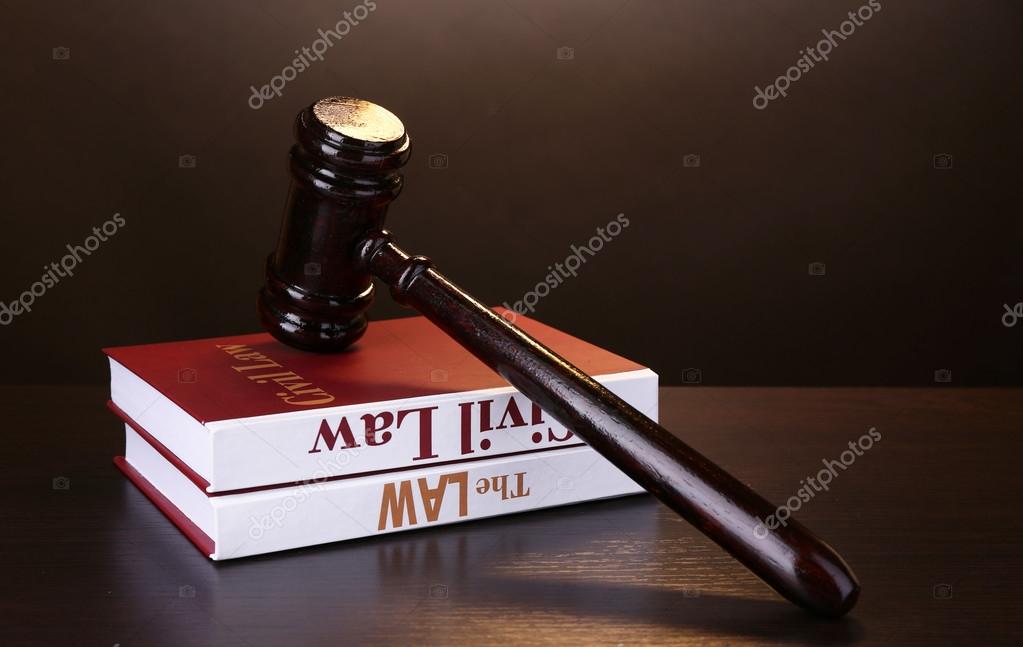 Books and gavel Stock Photo by ©belchonock 53452945
