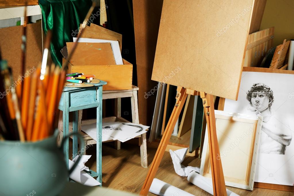 Art workshop Stock Photo by ©belchonock 54251565
