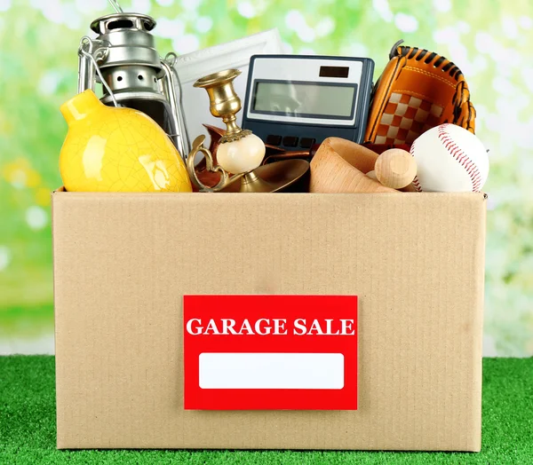Garage sale Stock Photos, Royalty Free Garage sale Images | Depositphotos
