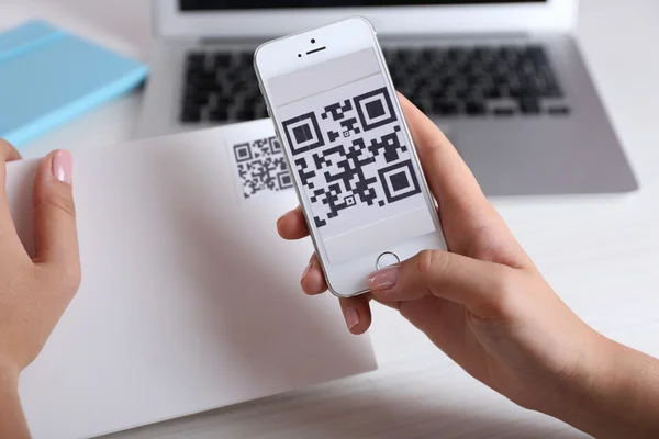 Qr code scan Stock Photos, Royalty Free Qr code scan Images | Depositphotos