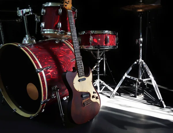 Instruments on stage Stock Photos, Royalty Free Instruments on stage ...