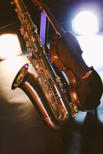 Sax tenor saxophone violin and clarinet in white — Stock Photo ...