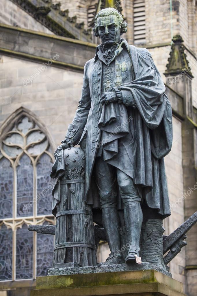 Adam Smith Statue in Edinburgh — Stock Photo © chrisdorney #107238450