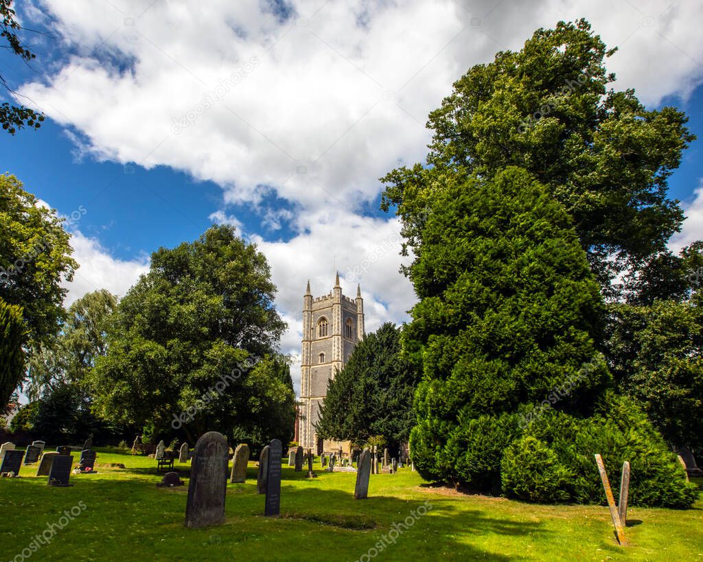 Una vista de la torre de la iglesia parroquial de Dedham, también ...
