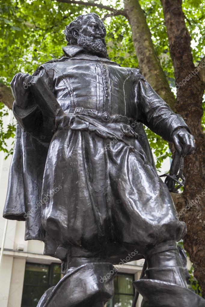 Captain John Smith Statue