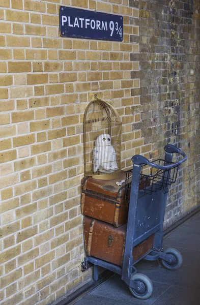 9 and three quarter platform Hogwarts Express train from the Harry ...