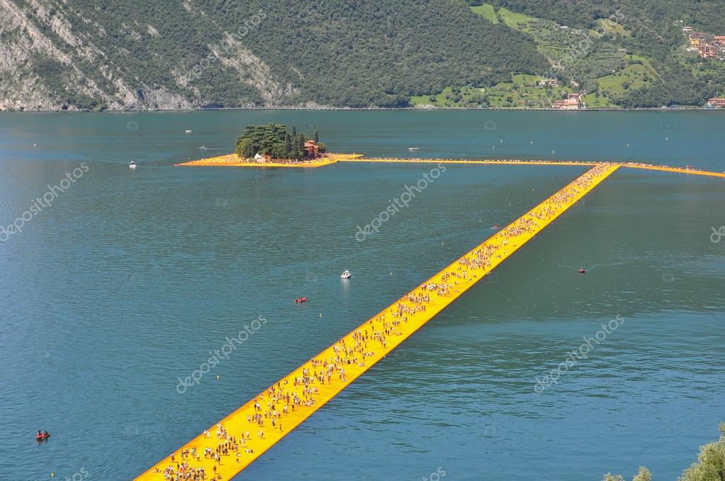 The Floating Piers in Lake Iseo — Stock Editorial Photo © scrisman ...
