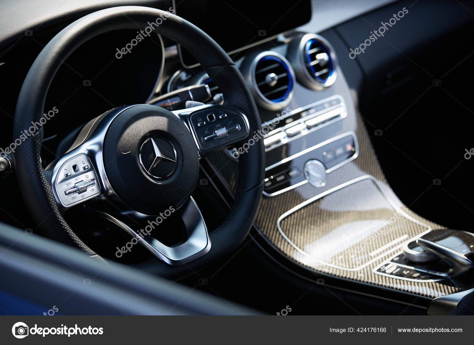 Mercedes Benz — Stock Editorial Photo © ferrerivideo #424176166