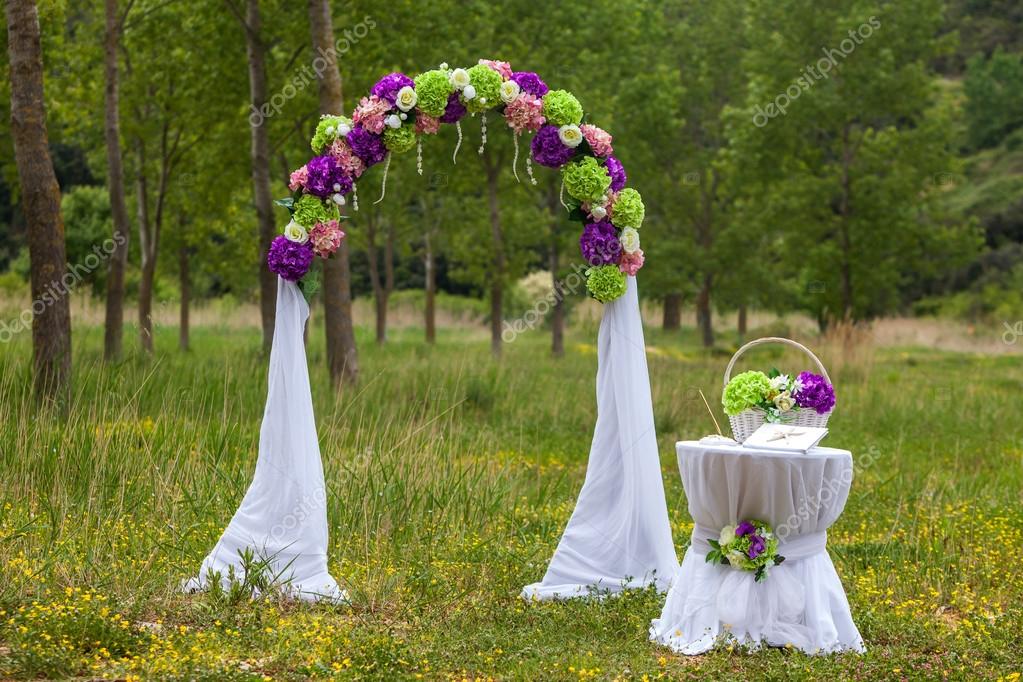 Bruiloft Boog Bloemen - Bloemen