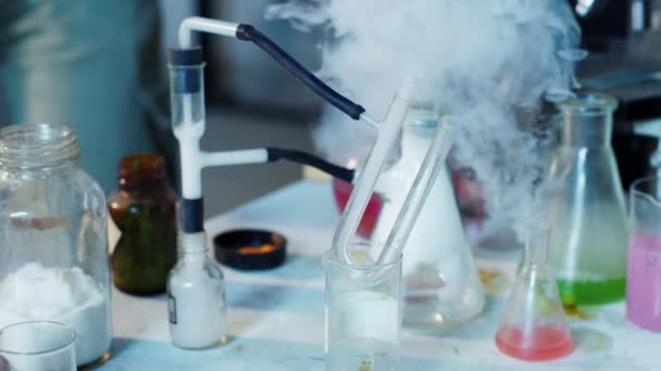 37,920 Chemie experiment Videos, Royalty-free Stock Chemie experiment ...