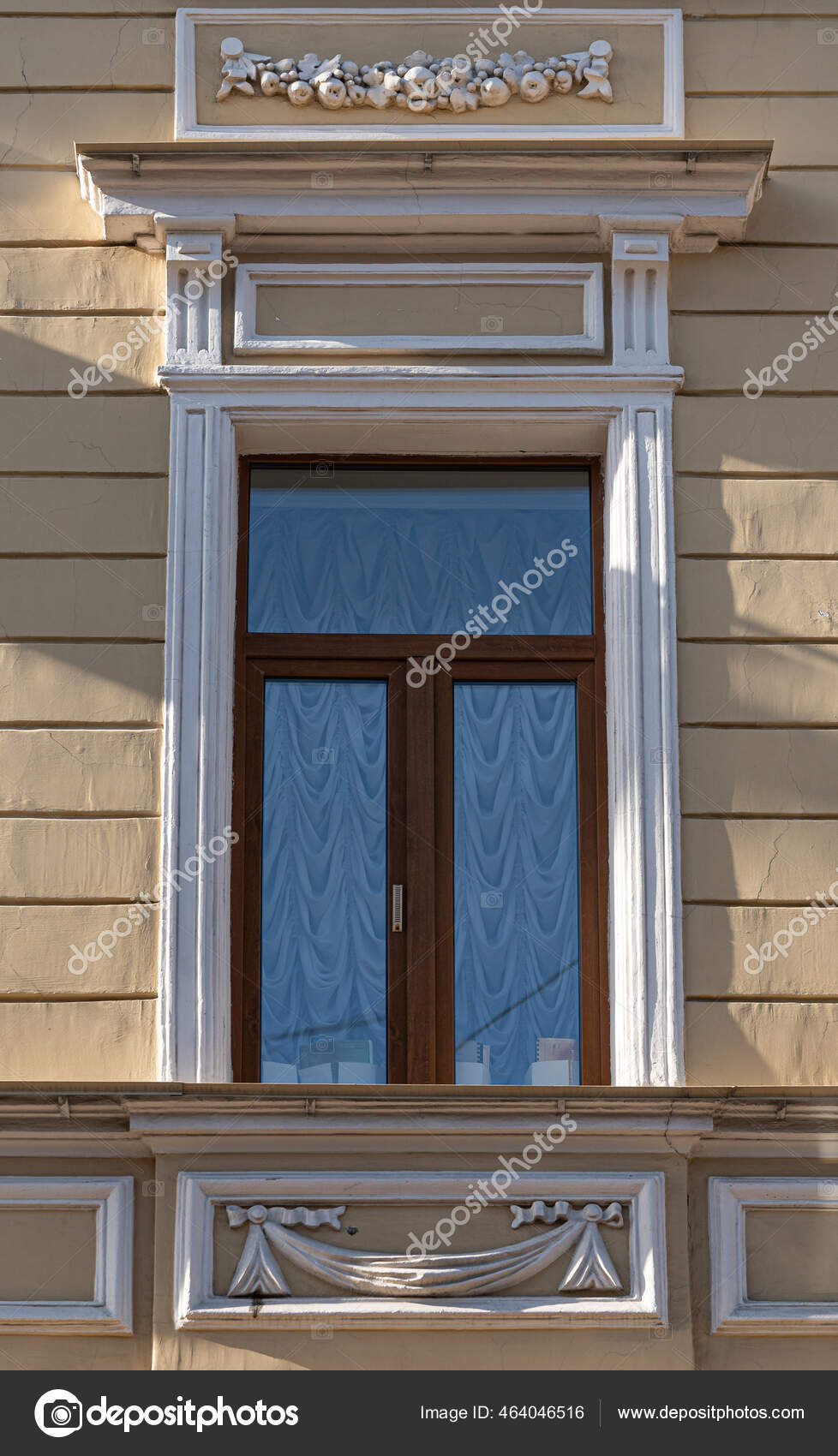 Windows Old City Facades Decorative Elements — Stock Photo © shliftik ...