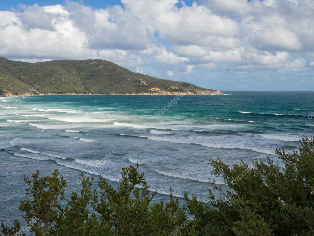 Oberon Point fotografiado desde la pista de senderismo de Oberon Bay ...