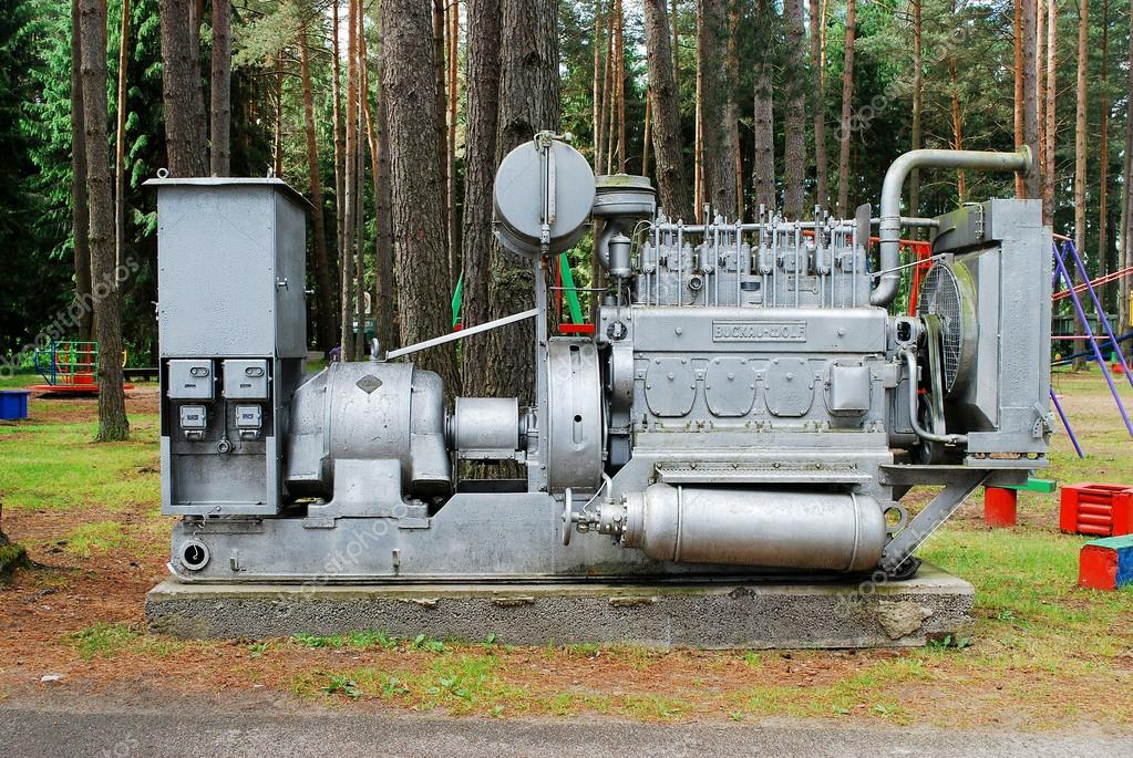 Old engine and electricity generator in the Grutas park — Stock Photo ...