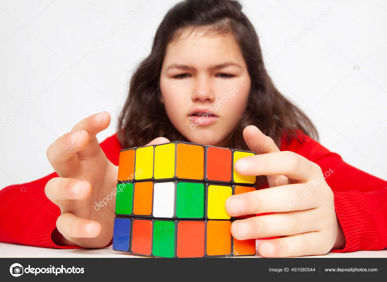 Close Portrait Girl Rubiks Cube — Stock Editorial Photo © Radarani 461080544