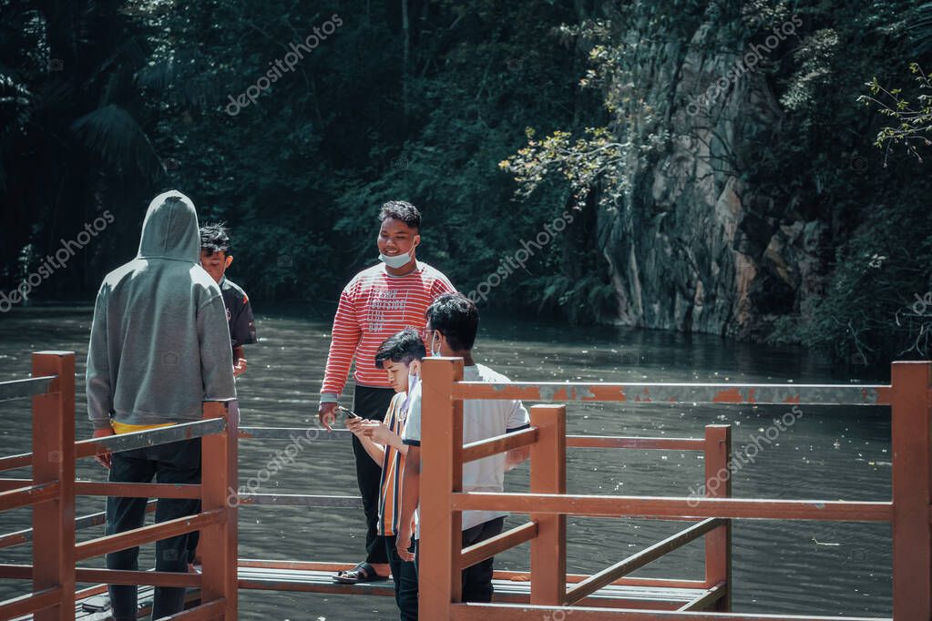 Ipoh, Malasia - 16 de enero de 2021: La Hermosa de Tasik Cermin (Lago ...
