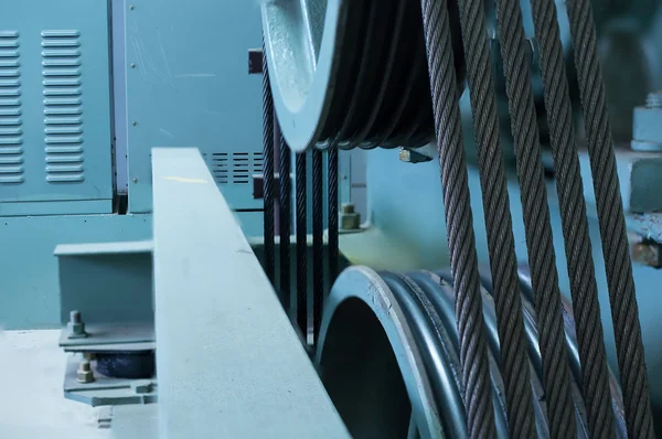 Elevator cable Pictures, Elevator cable Stock Photos & Images ...