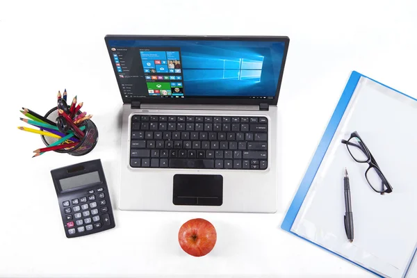 Windows 10 desktop Stock Photos, Royalty Free Windows 10 desktop Images ...