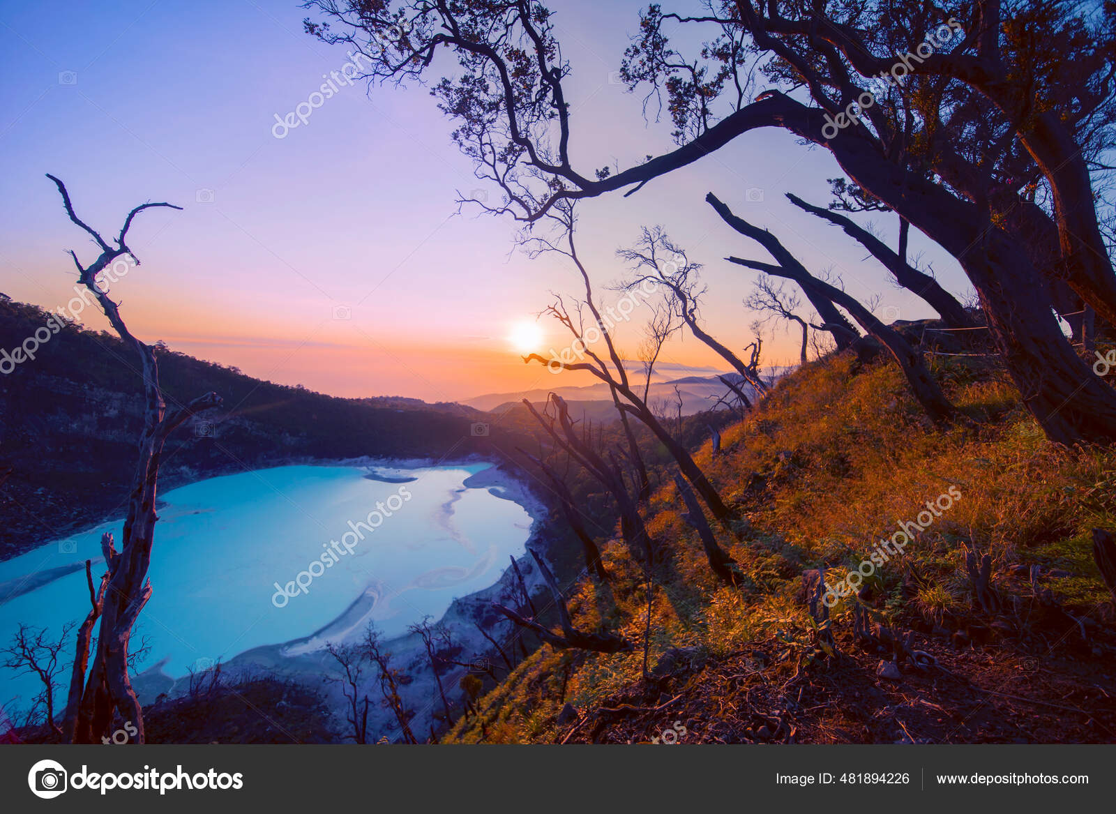 Beautiful Scenery White Crater Dawn Time Sunan Ibu Sunrise Point ...