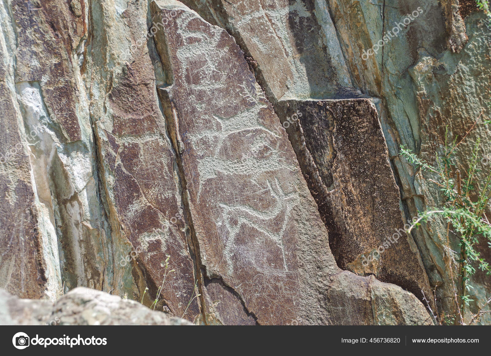 Petroglyphs Carved Rock Images Ancient Sanctuary Adyr Kan Nature Travel ...