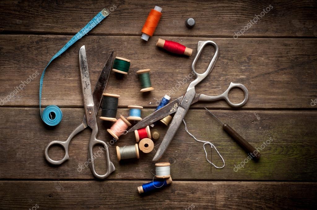 Vintage Background with sewing tools and colored tape. Sewing kit Stock ...
