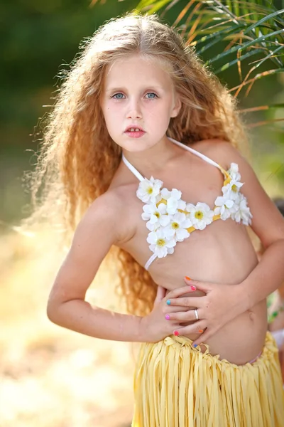 Portrait of little girl in tropical style in a swimming pool — Stock ... Portrait of little girl in tropical style in a swimming pool — Stock ...