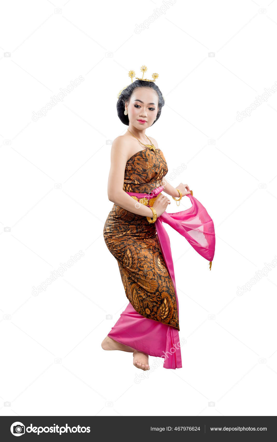 Asian Woman Dancing Java Traditional Dance Sekar Puri Dance Isolated ...