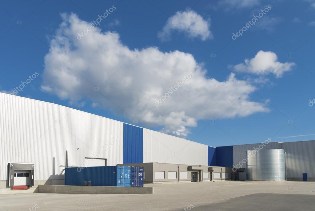 Warehouse exterior with loading docks — Stock Photo © hansenn #101263688