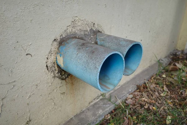 Rotten pipe images libres de droit, photos de Rotten pipe | Depositphotos