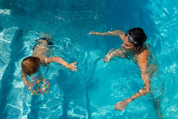 Swimming lessons Stock Photos, Royalty Free Swimming lessons Images ...