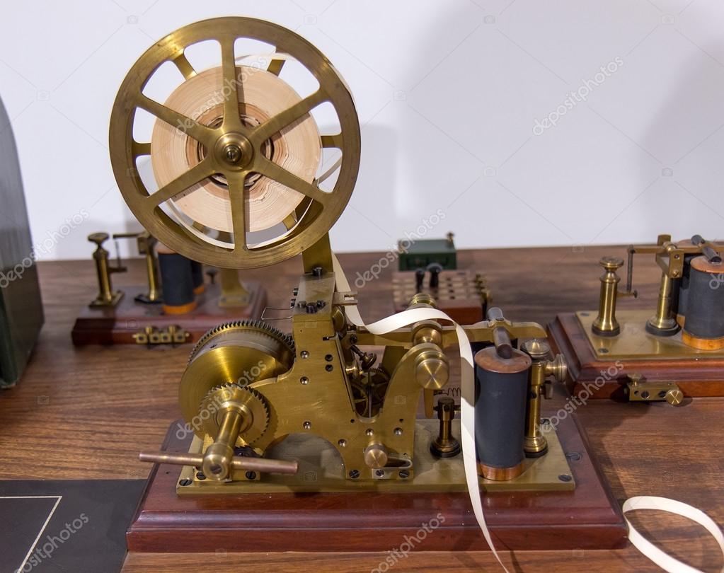 Antique telegraph equipment | Vintage Morse telegraph machine — Stock ...