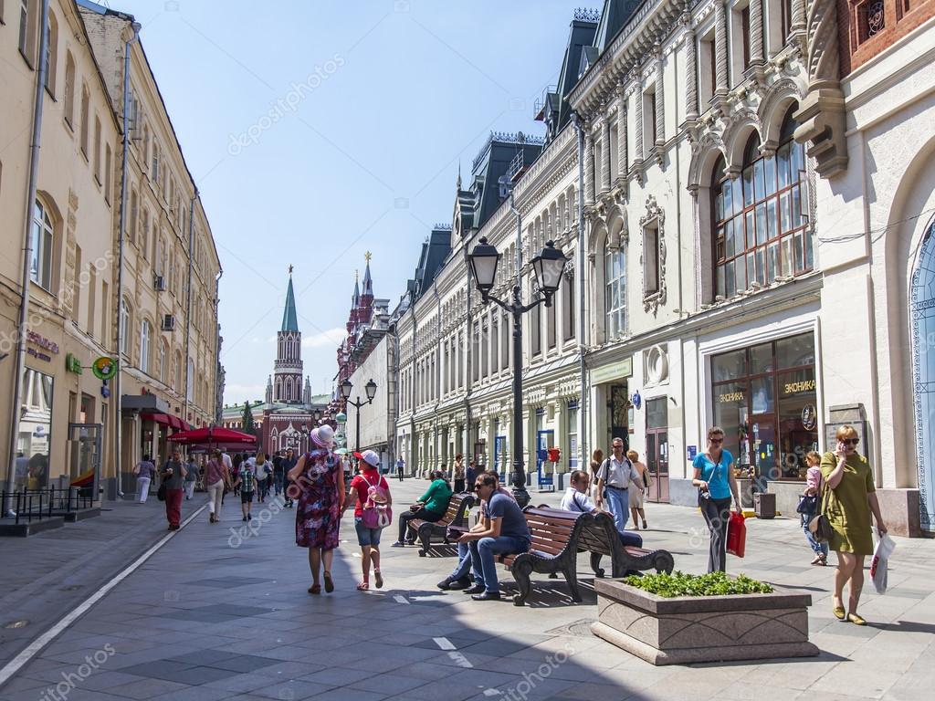 MOSCOW, RUSSIA, on JUNE 24, 2015. City landscape. Nikolskaya Street ...