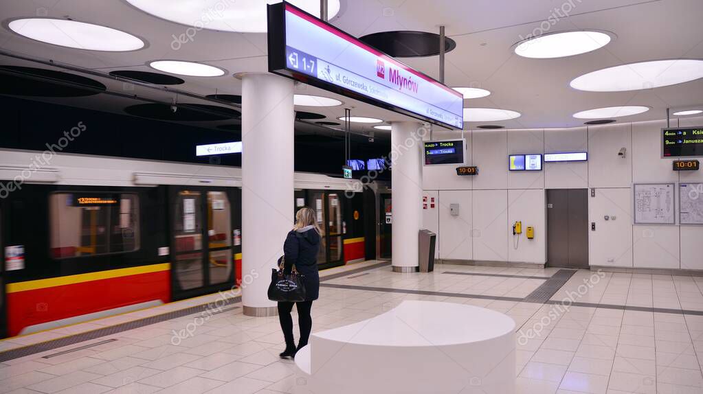 Varsovia, Polonia. 24 noviembre 2020. Segunda línea del metro de ...