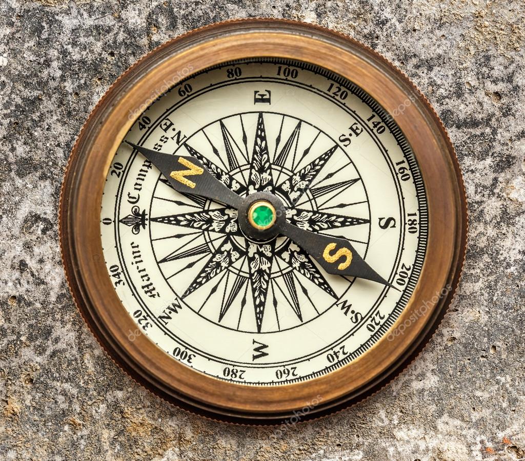 Vintage brass compass Stock Photo by ©Garsya 87943116