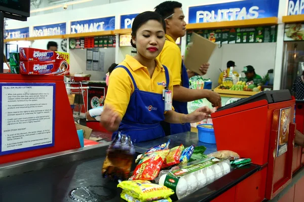 Cashiers Stock Photos, Royalty Free Cashiers Images | Depositphotos®