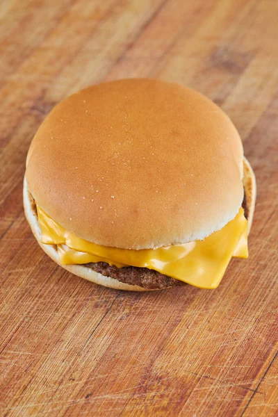 Plain Cheeseburger