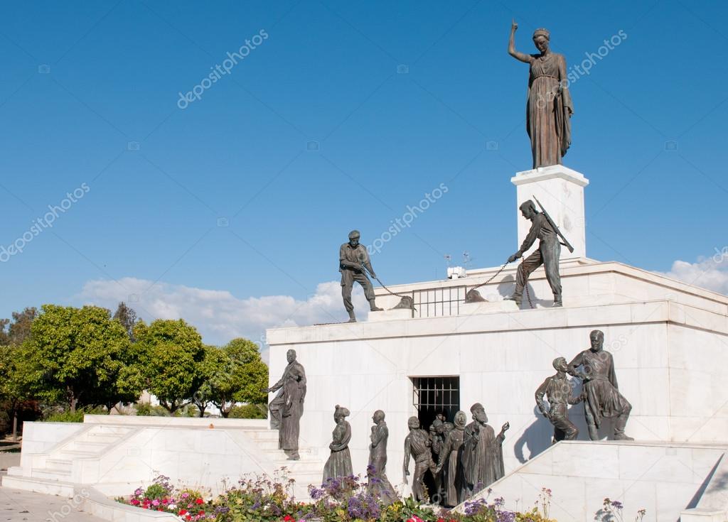 Statue monument de la Liberté à Nicosie, Chypre image libre de droit ...