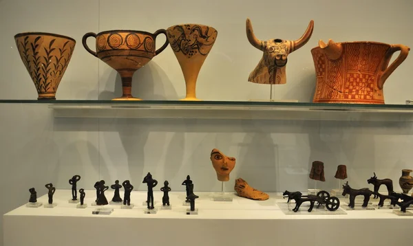 Fotos de Objetos de museu, Imagens de Objetos de museu sem royalties ...