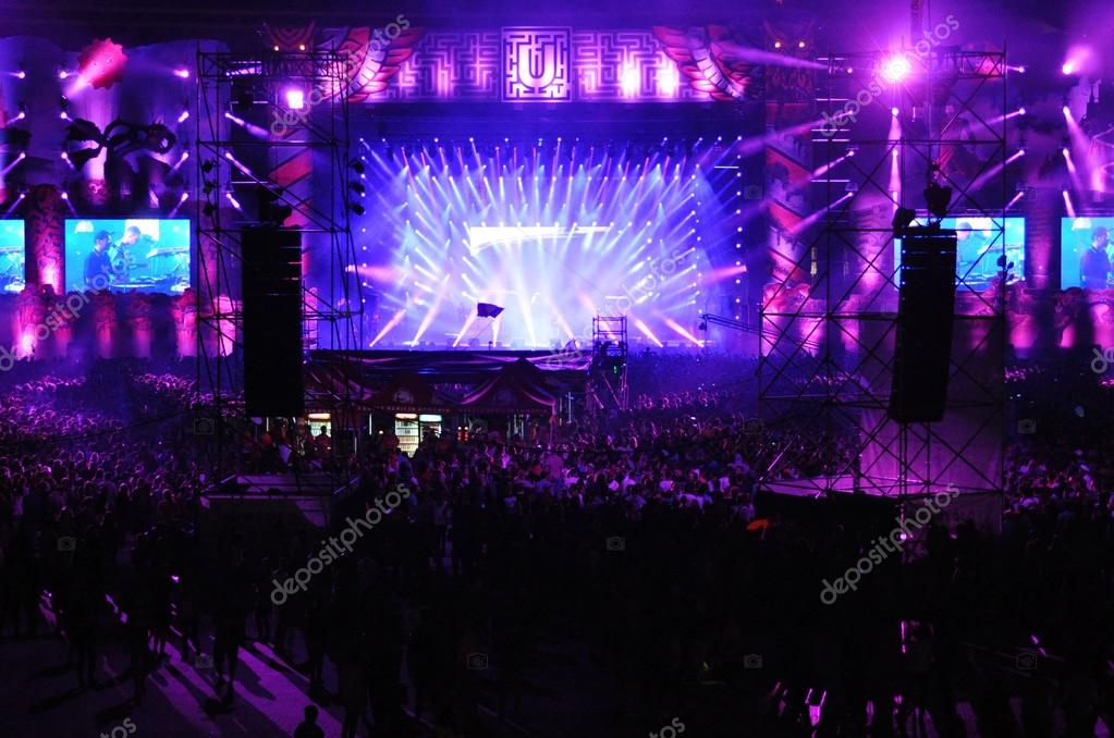 Live concert on the Main stage of the Untold Festival — Stock Editorial ...