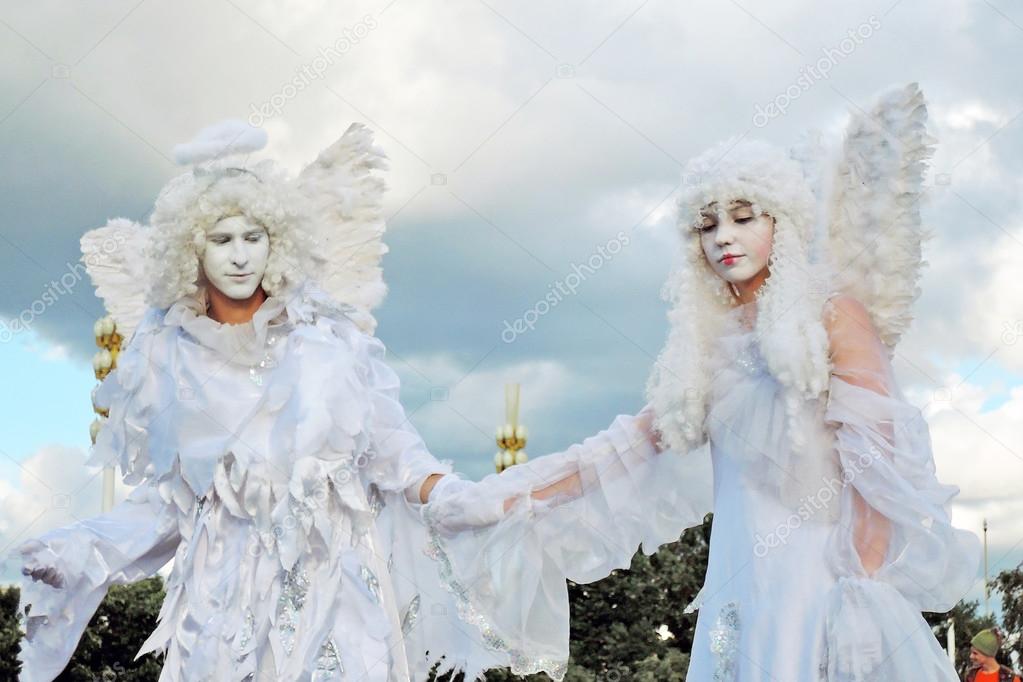 Street actors dressed like angels – Stock Editorial Photo © Nevakalina ...