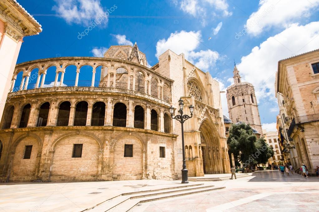 VALENCIA, SPAIN - JULY 14: tourist in Virgin square with the Bas ...