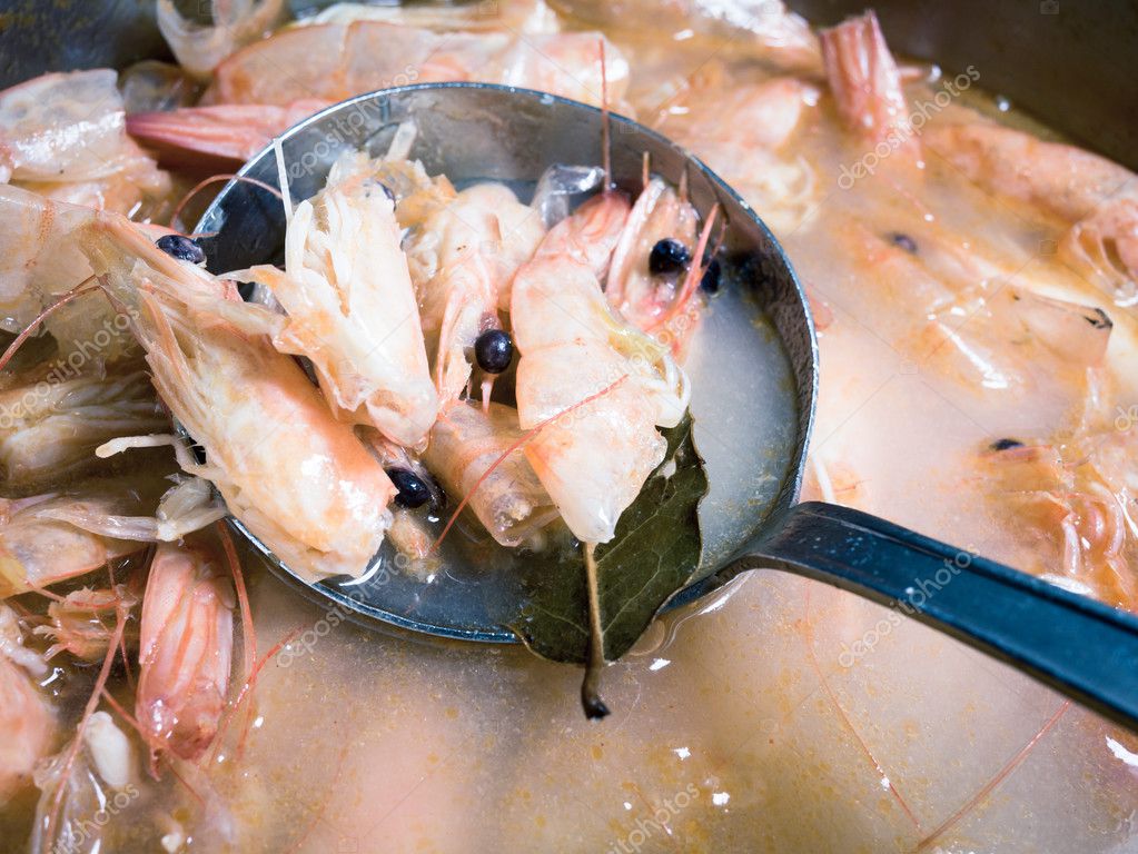 Cooking shrimp — Stock Photo © pabkov #78940722