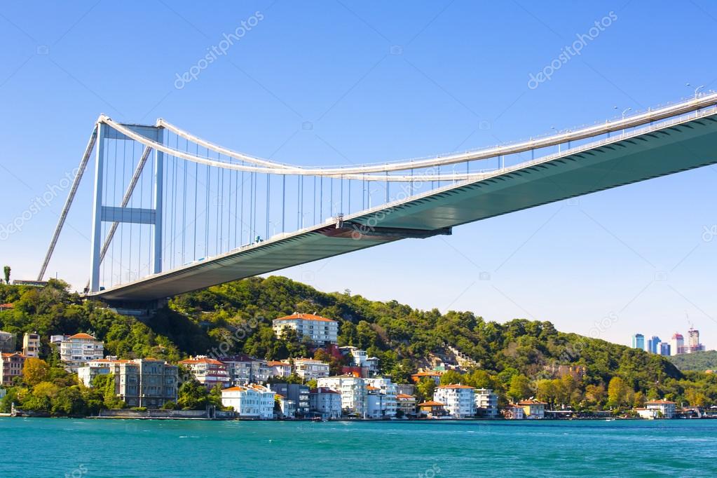 Pont du Bosphore d'Istanbul — Photo éditoriale © Lester120 #95590020