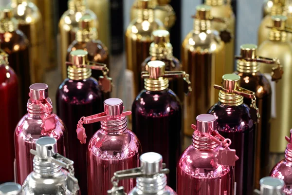 Parfums pour homme images libres de droit, photos de Parfums pour homme ...