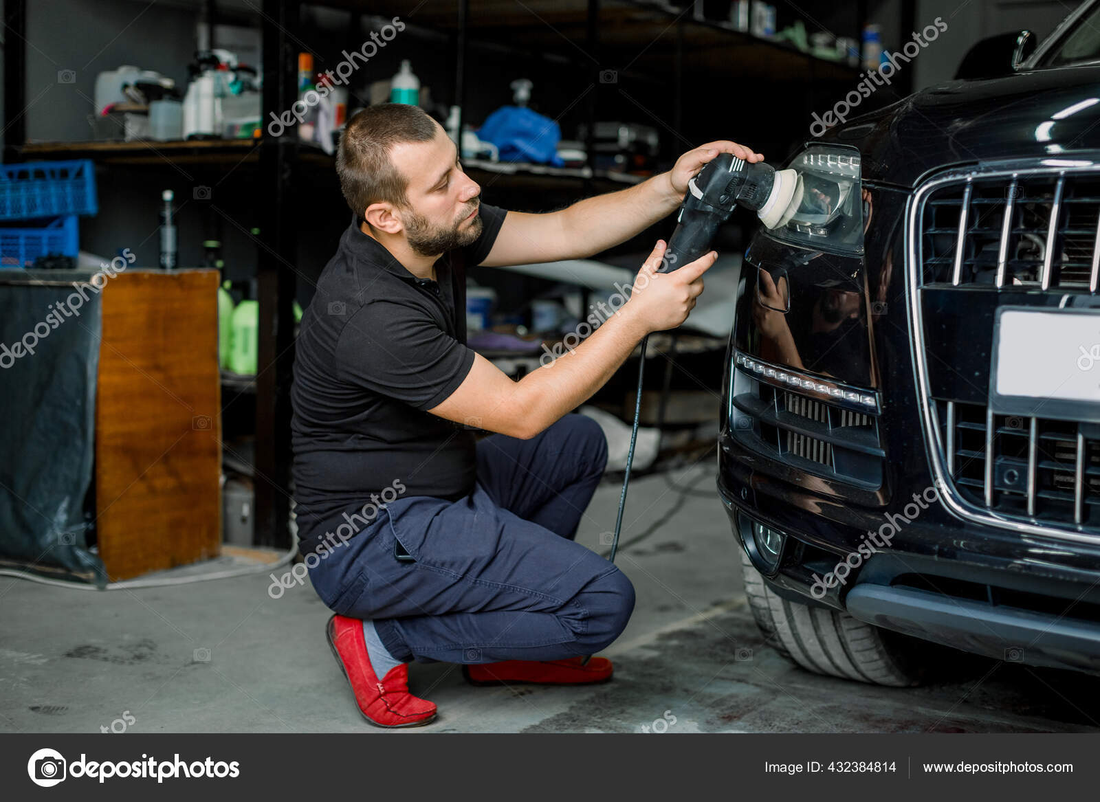 Car detailing series, polishing concept. Professional male auto service ...