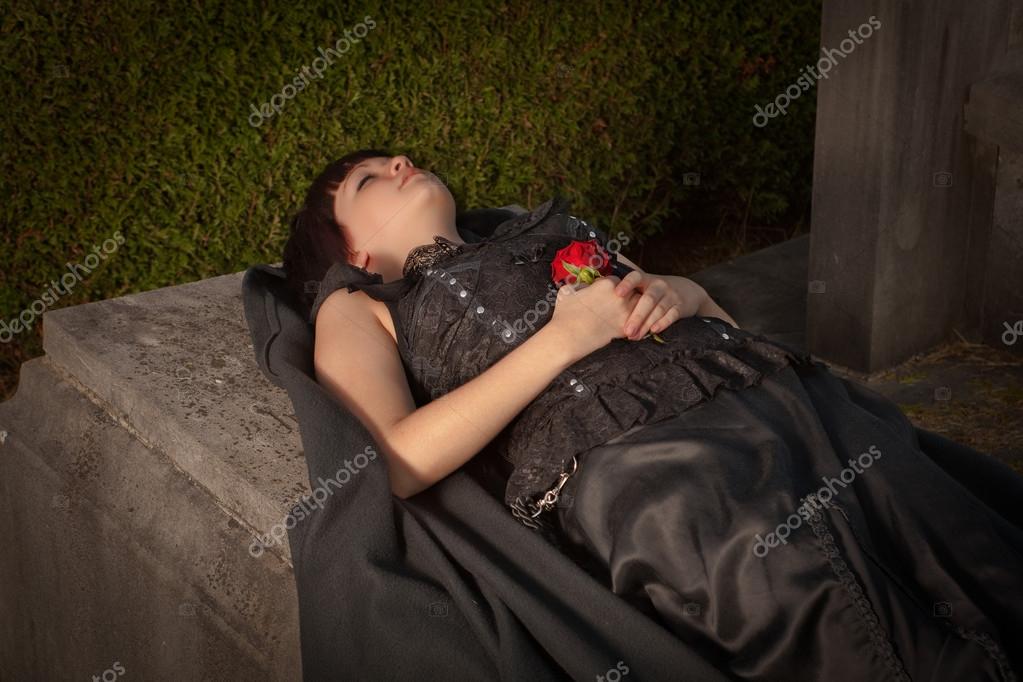 Beautiful Dead Woman Real