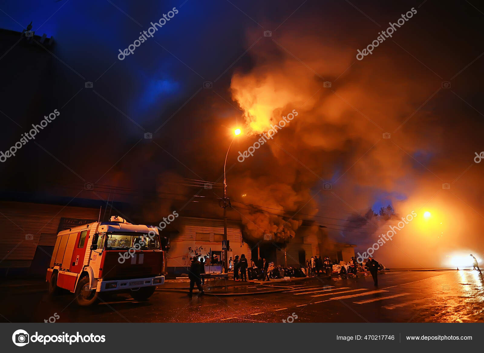 Vologda Russia September Fire Red Truck Night City Fire Smoke — Stock ...