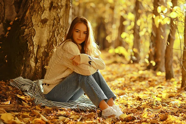 Sad woman autumn Stock Photos, Royalty Free Sad woman autumn Images ...