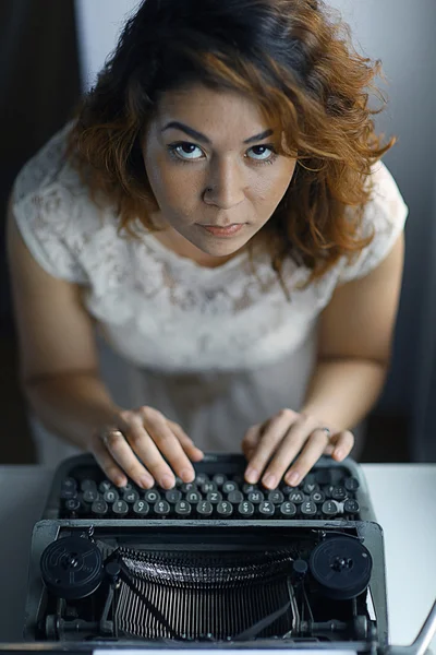 Female writer typing Stock Photos, Royalty Free Female writer typing ...